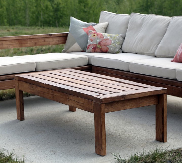 14 DIY Outdoor Coffee Table Ideas & Designs - All Sands