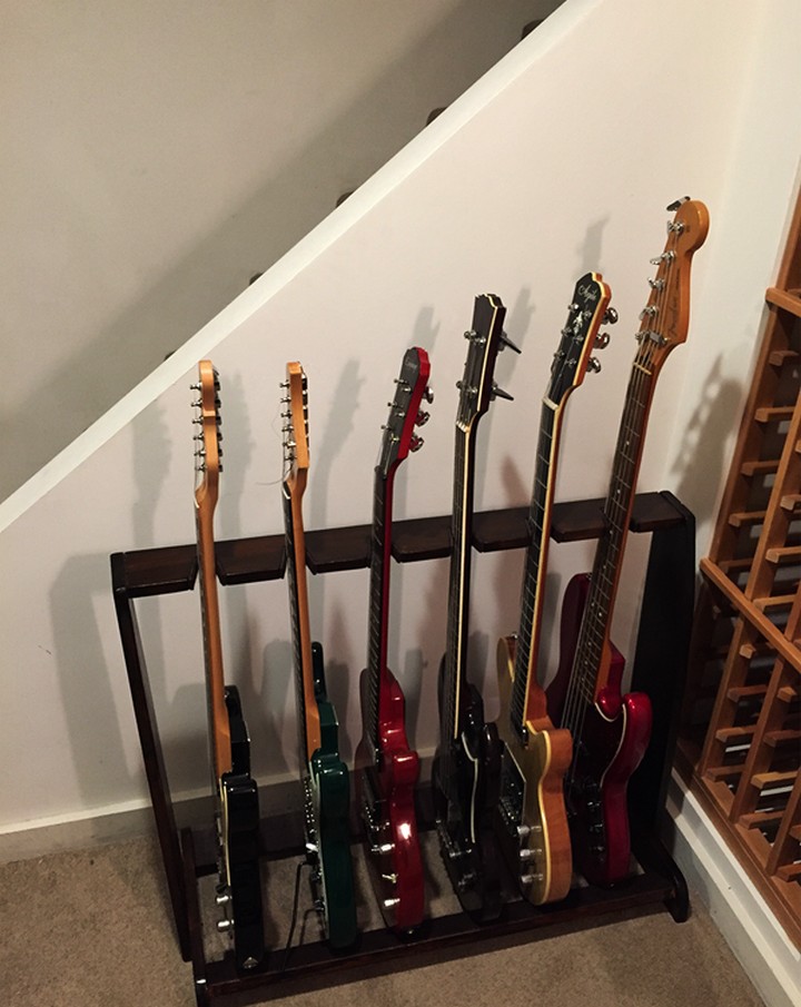 14 DIY Guitar Stand Plans For Organizing Your Guitars - All Sands