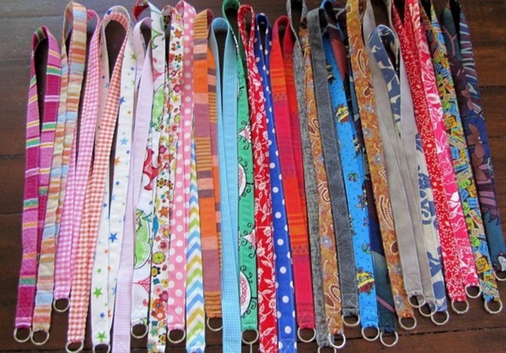 17 Best DIY Lanyard Ideas With Different Stuff - All Sands