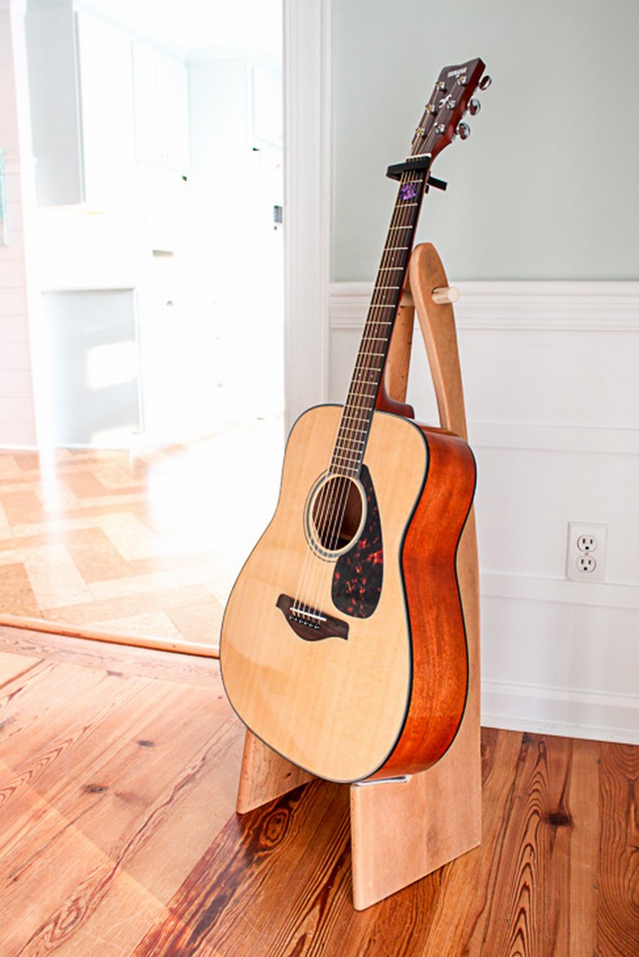 14 DIY Guitar Stand Plans For Organizing Your Guitars - All Sands