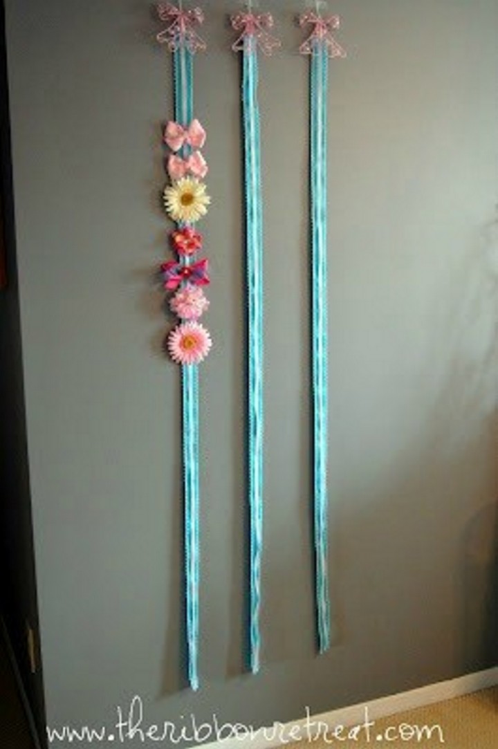 26 DIY Bow Holder Ideas For Festive Decorations - All Sands