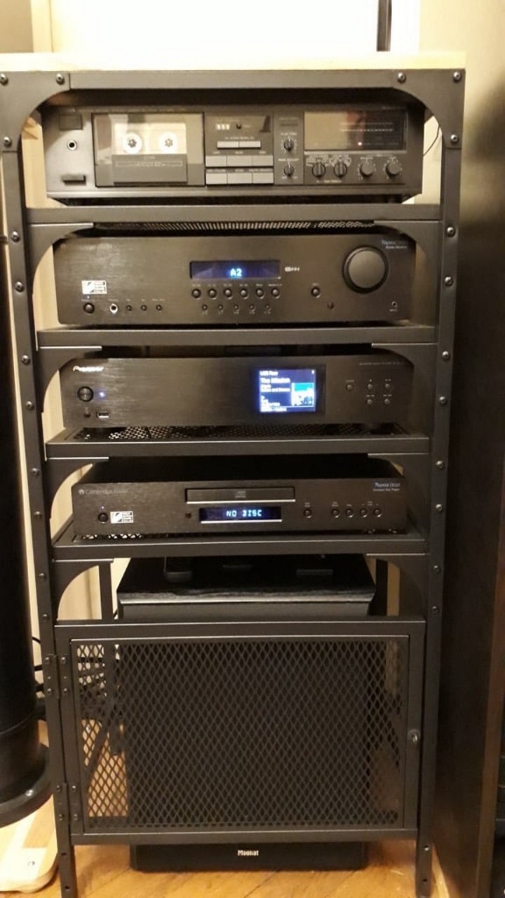 21 DIY Audio Rack Plans For Stereo Room - All Sands