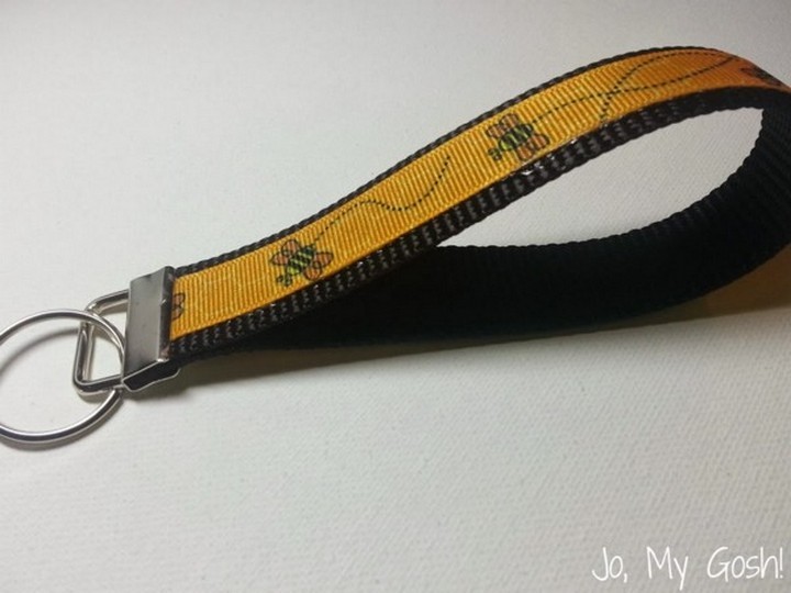 17 Best DIY Lanyard Ideas With Different Stuff - All Sands