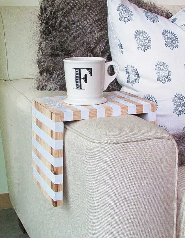 27 DIY Sofa Arm Table Ideas For Living Room - All Sands
