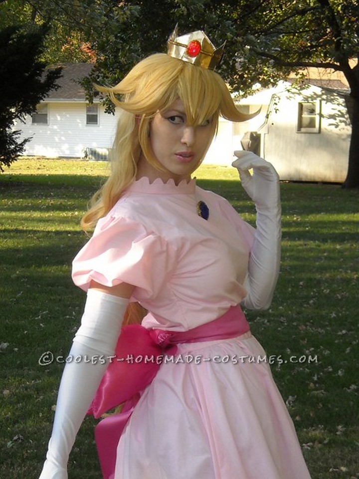 13 DIY Princess Peach Costume Ideas For Halloween - All Sands