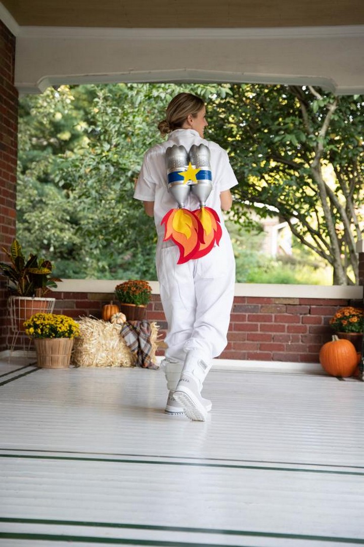 15 DIY Astronaut Costume Ideas For Space Lovers - All Sands