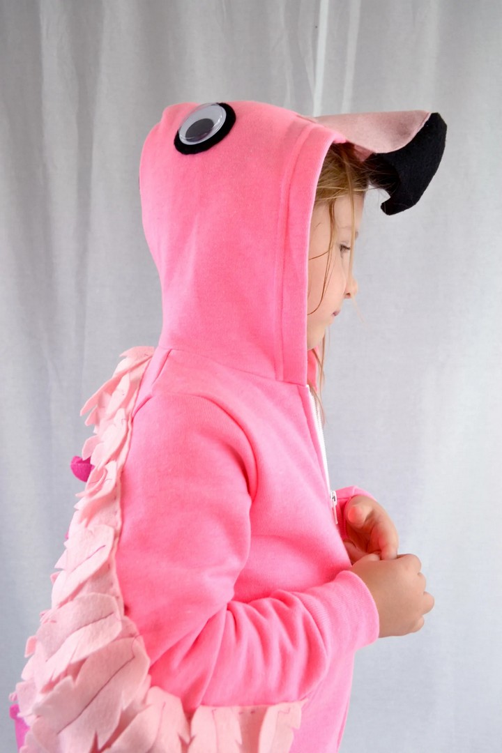 16 Creative DIY Flamingo Costume Ideas For Holiday Season - All Sands