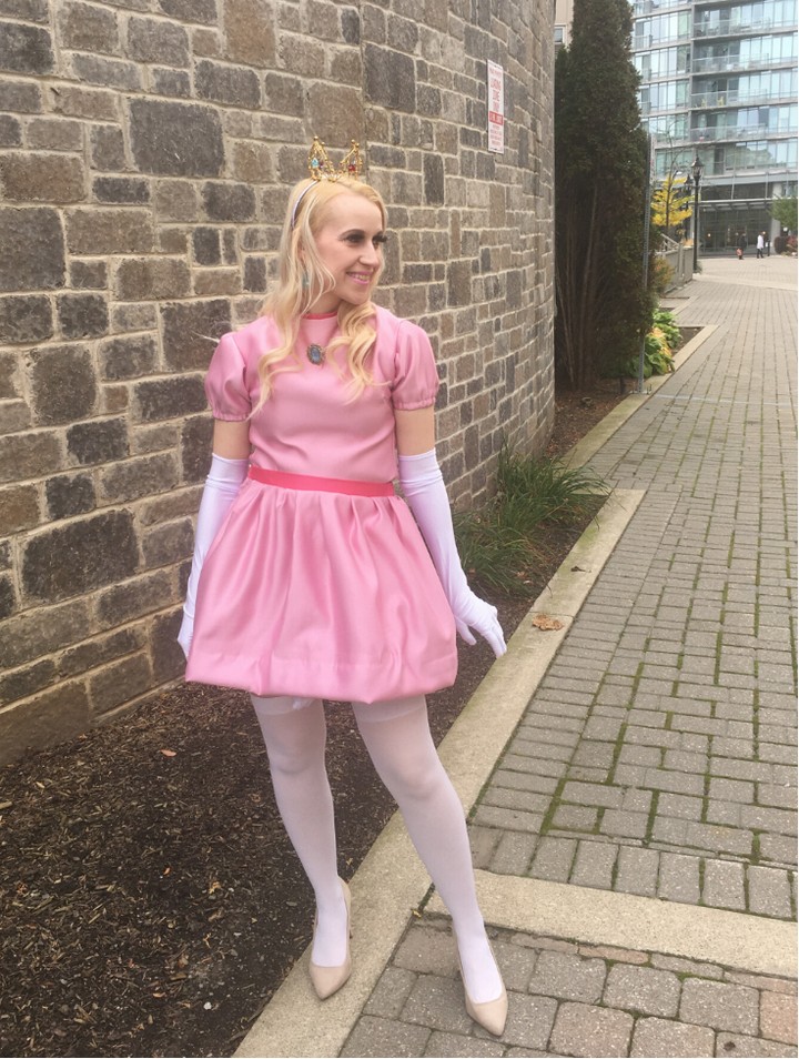 13 DIY Princess Peach Costume Ideas For Halloween - All Sands