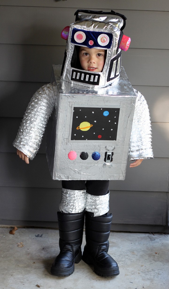 15 DIY Astronaut Costume Ideas For Space Lovers - All Sands