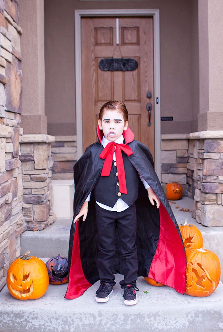 16 DIY Vampire Costume Ideas For Halloween - All Sands
