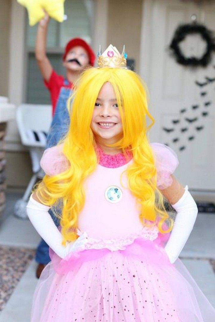 13 DIY Princess Peach Costume Ideas For Halloween - All Sands